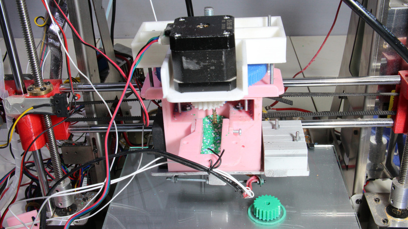 DIY plastics granule extruder version 3 - HomoFaciens